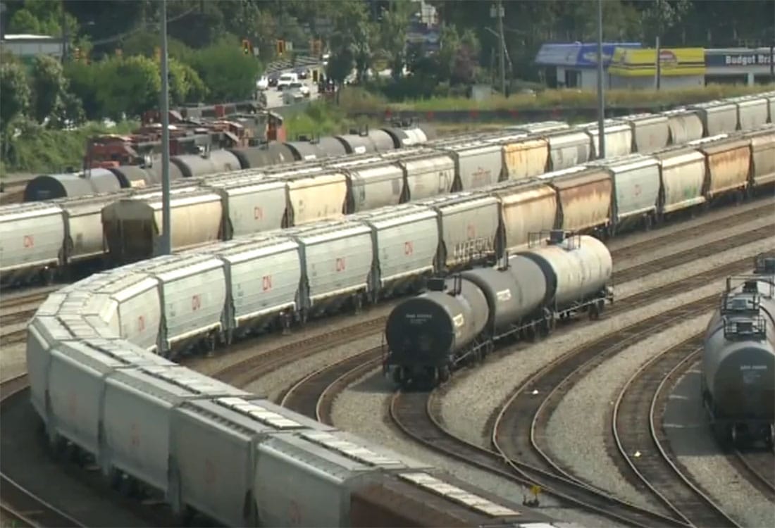 Federal government intervenes to end rail lockout with binding ...